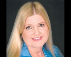 Kathryn Currie is LAUSD Teacher Of The Year | Sun Newspapers