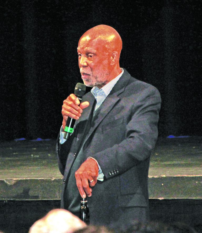 Civil rights icon inspires at Los Al High full house | Sun Newspapers